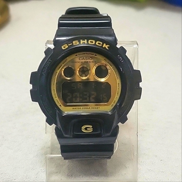 Casio | Wearables | Casio Gshock Dw690cb Model 3230 Black Gold Resin ...